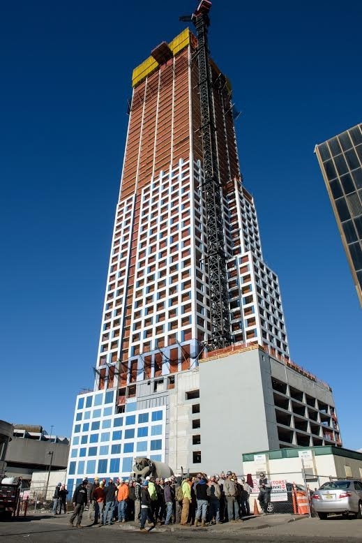 First Journal Squared Residential Tower Tops Out At 563 Feet In Jersey ...